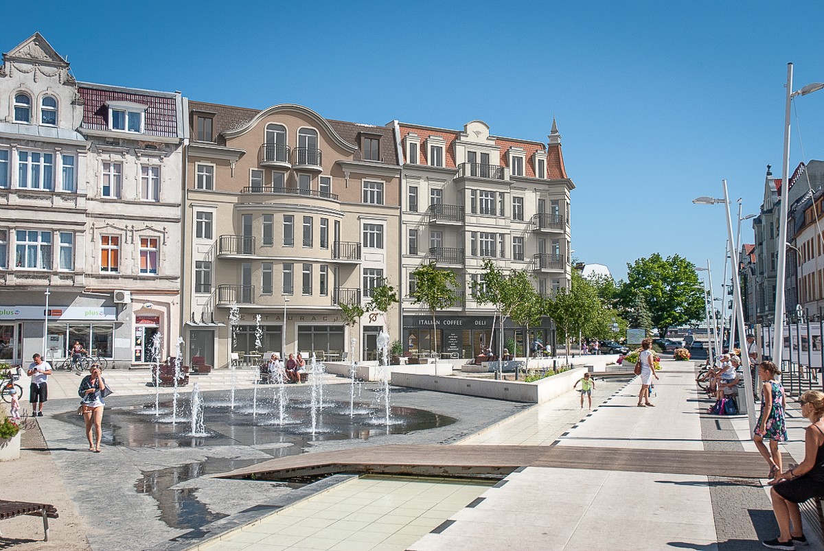 Wolnosci Square 2 – RotM December 2025 – Render Plus Software